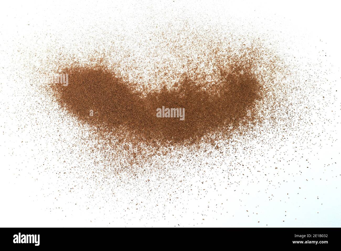 cinnamon powder isolated on a white background Stock Photo - Alamy