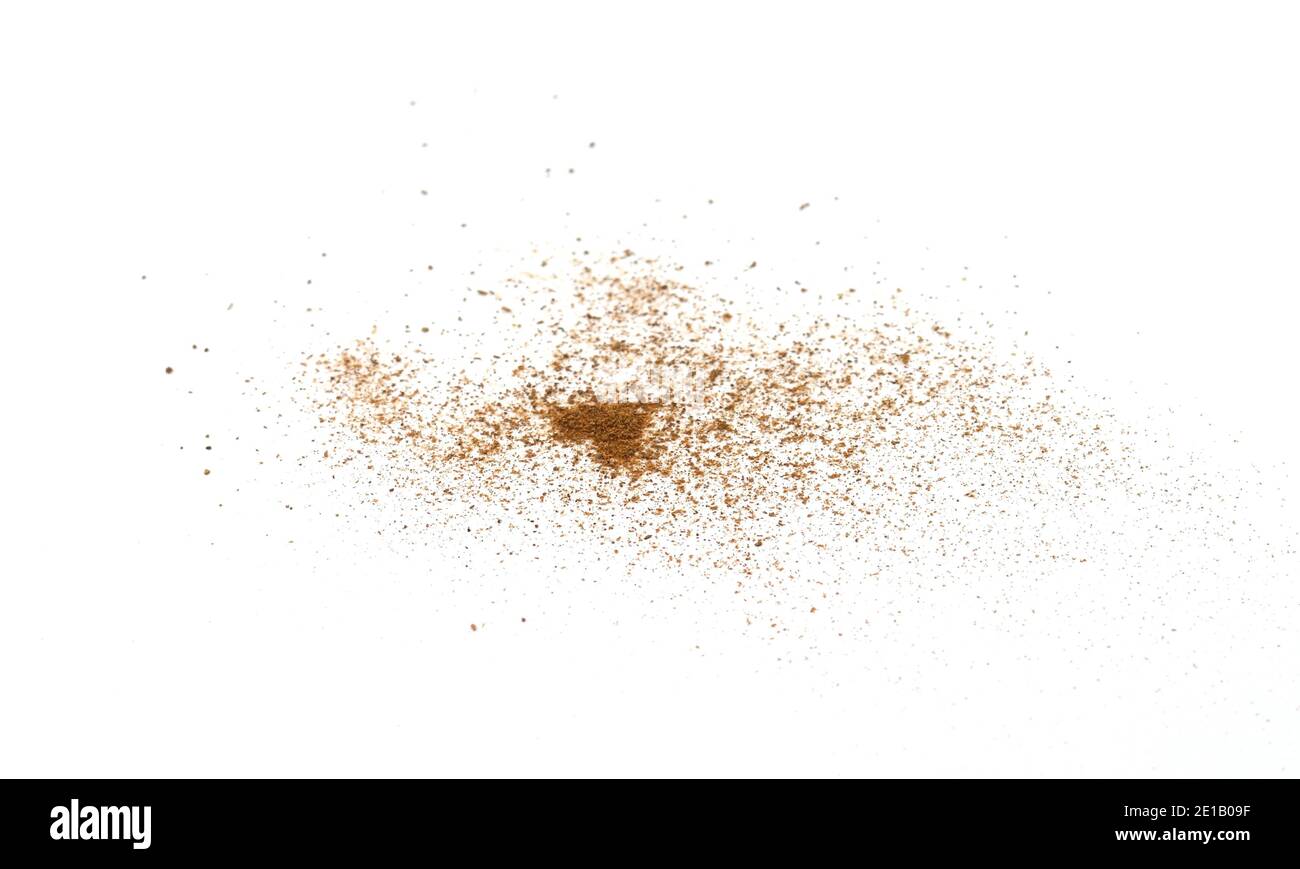 cinnamon powder isolated on a white background Stock Photo - Alamy