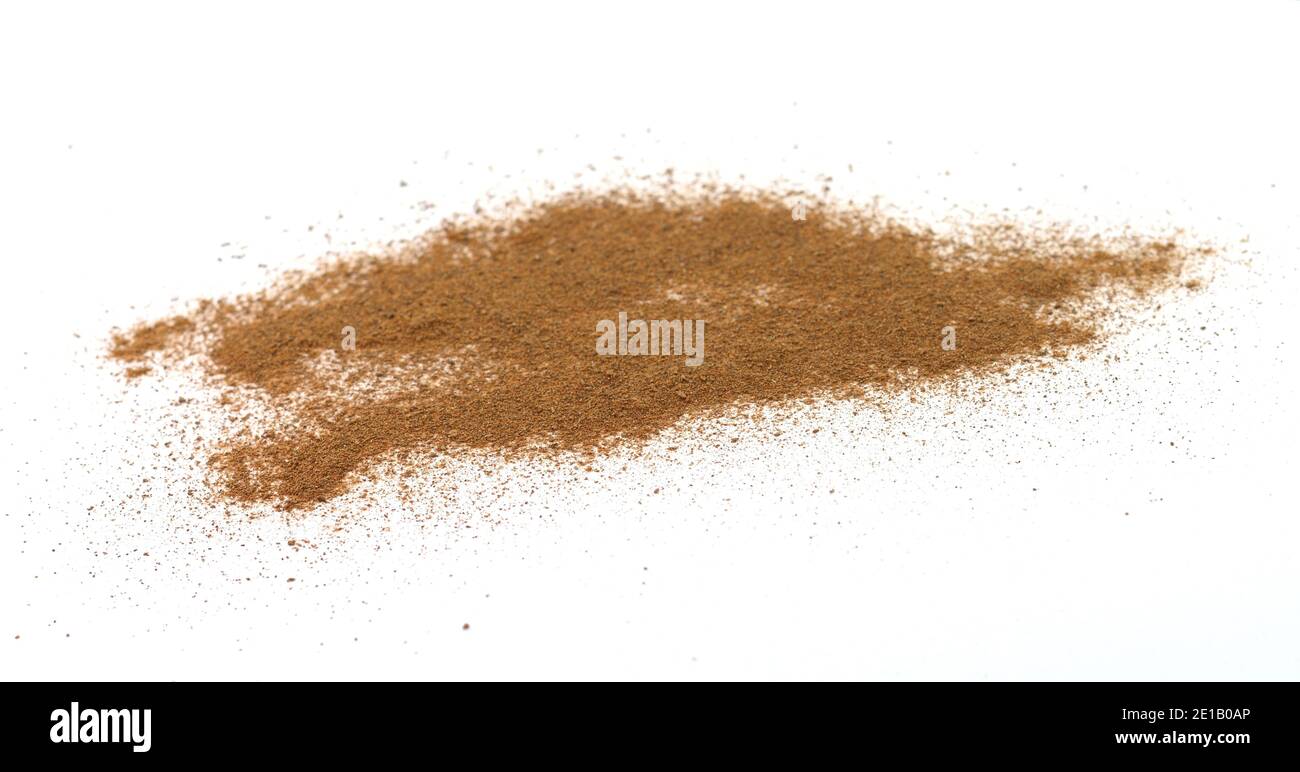 cinnamon powder isolated on a white background Stock Photo - Alamy