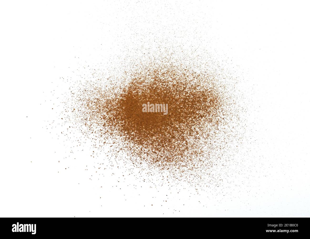 cinnamon powder isolated on a white background Stock Photo - Alamy