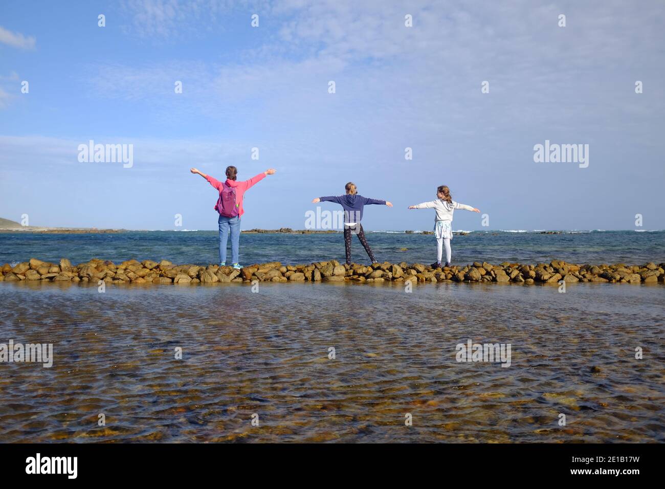 Explore children hi-res stock photography and images - Alamy