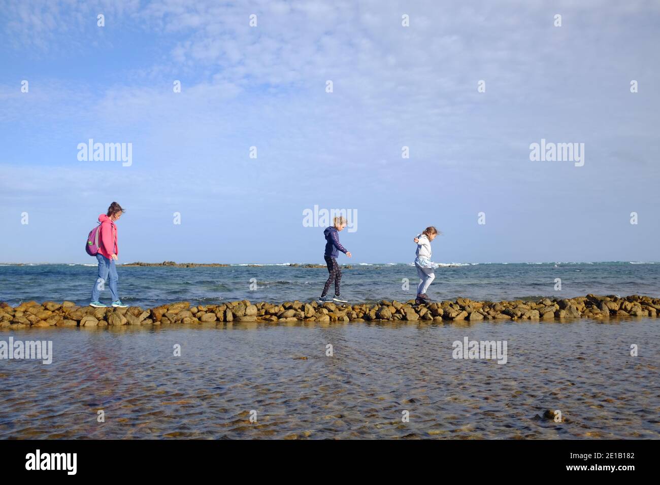 Explore children hi-res stock photography and images - Alamy