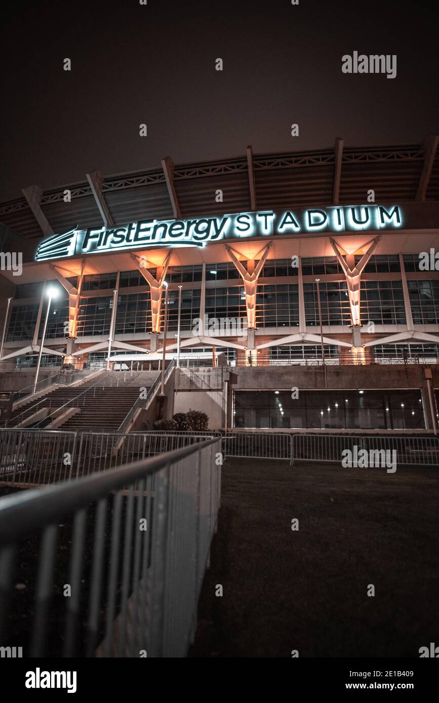 Cleveland first energy stadium hi-res stock photography and images - Alamy