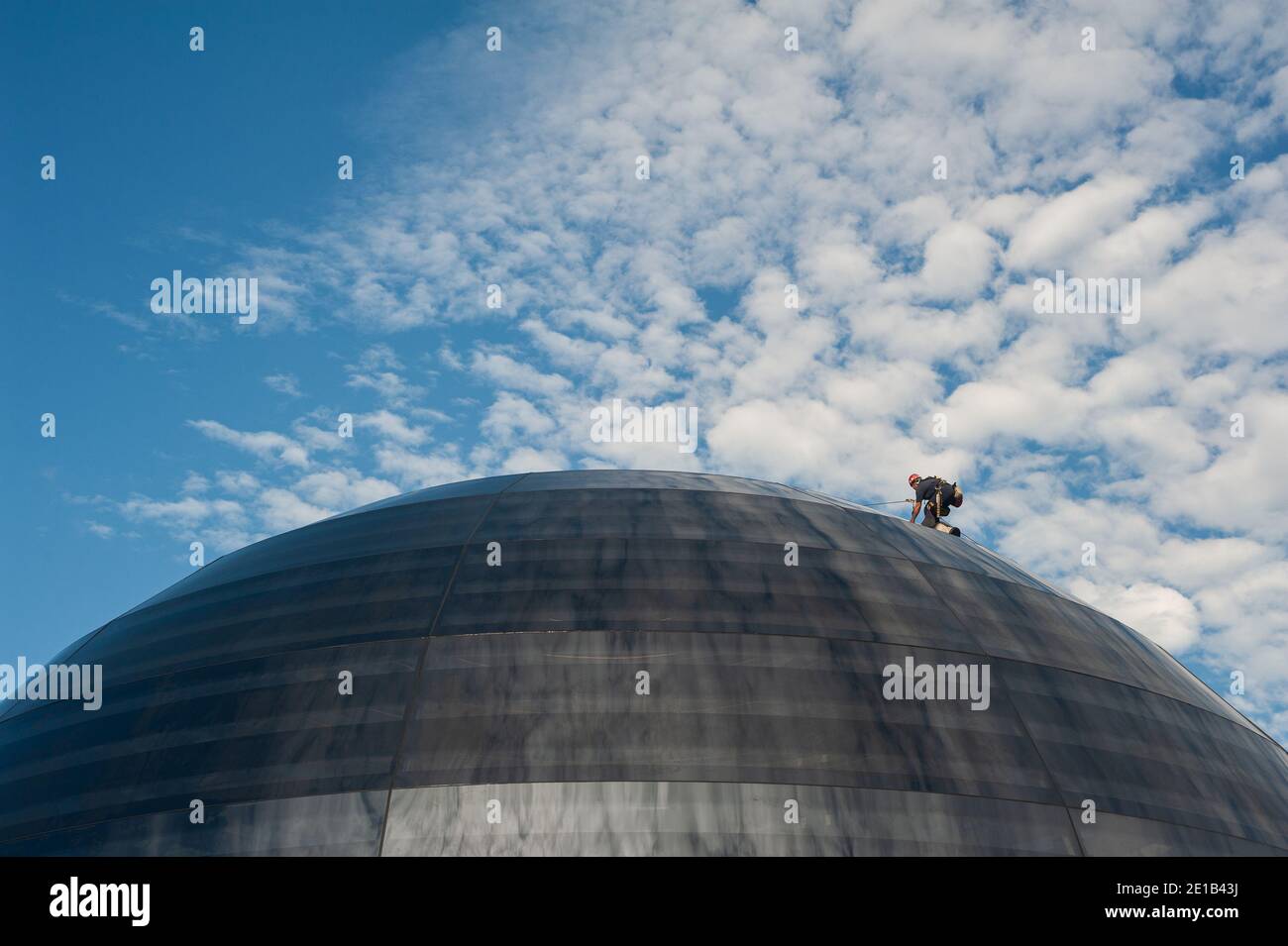 05.01.2021, Singapore, Republic of Singapore, Asia - A worker on the ...