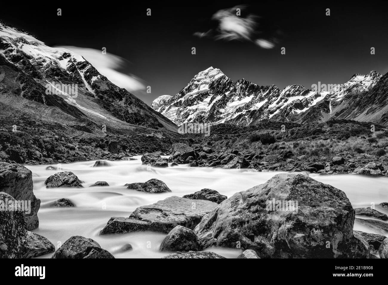 Mount cook mount cook Black and White Stock Photos & Images - Alamy