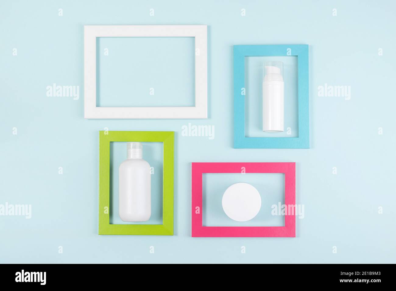 Skin on frame hi-res stock photography and images - Alamy