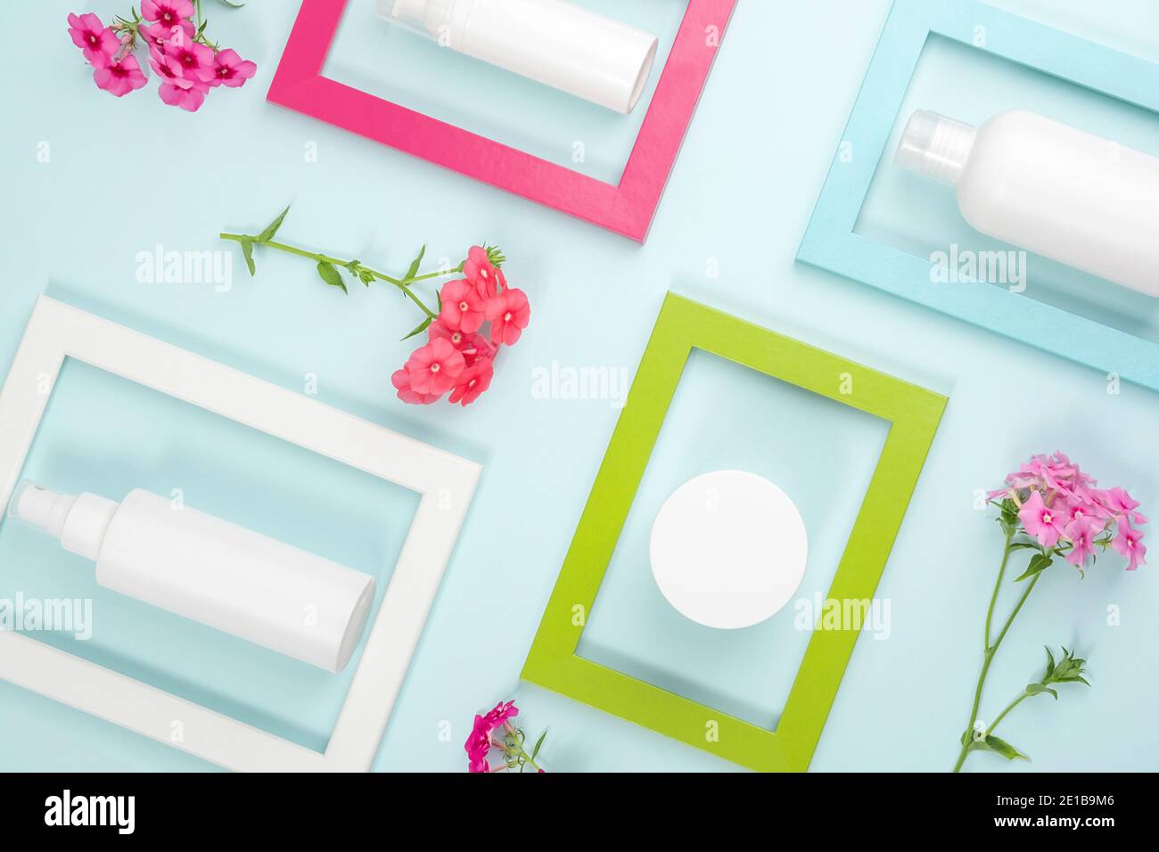 Skin on frame hi-res stock photography and images - Alamy