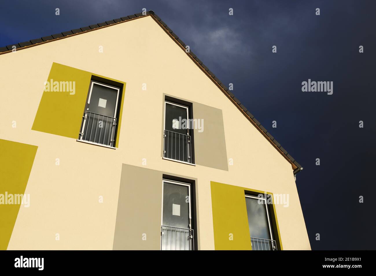 Residential home with modern facade painting Stock Photo - Alamy