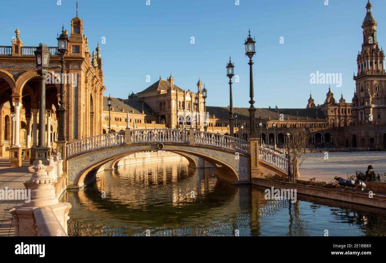 The beautiful plaza de Espana in Seville Stock Photo - Alamy