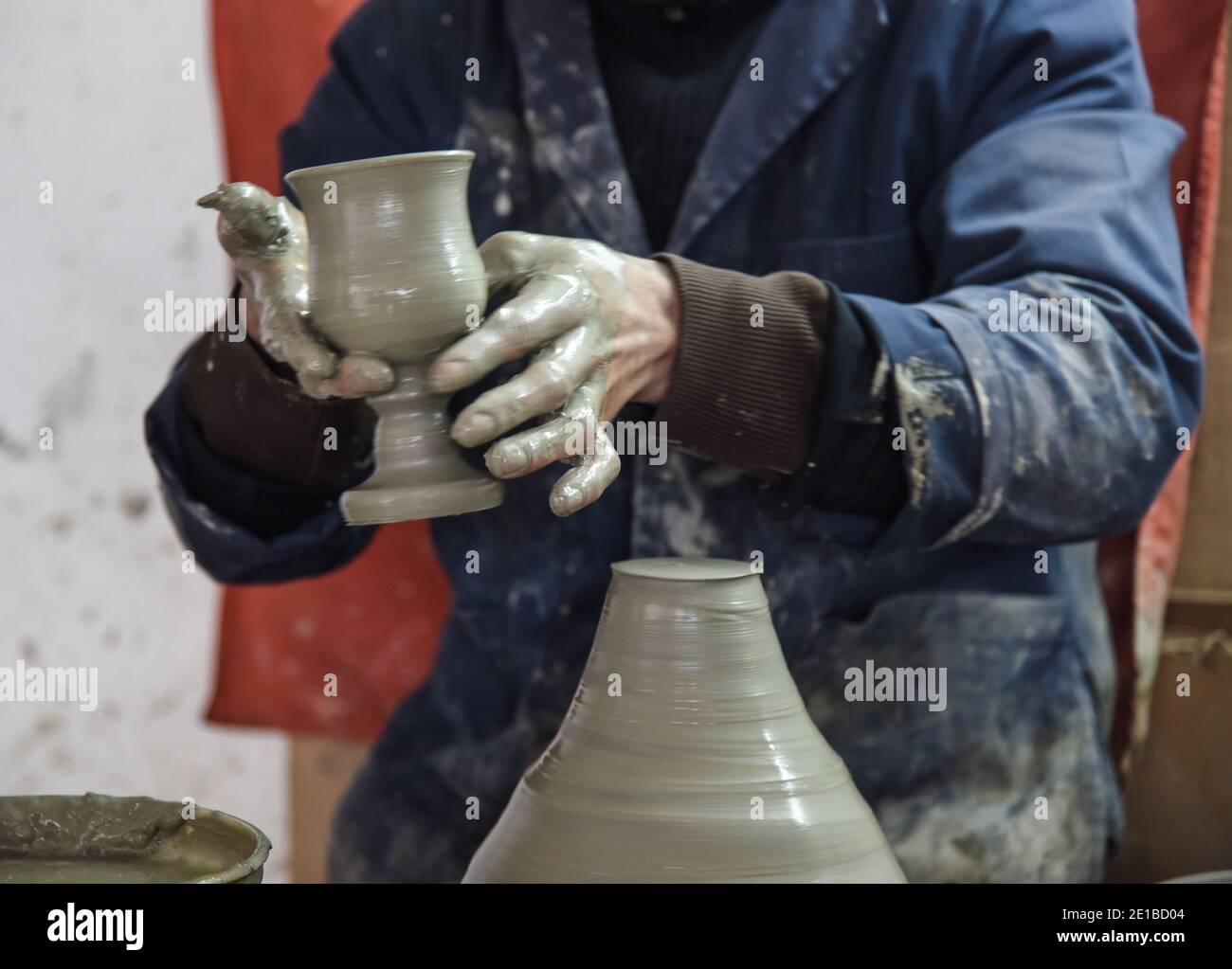 Potter at work Stock Photo - Alamy