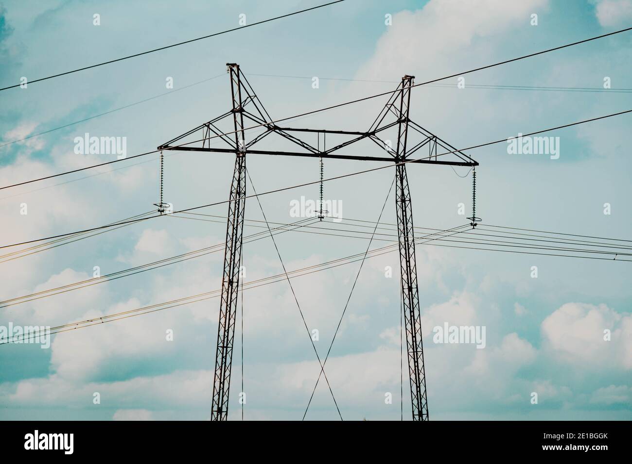 Metal pylon hi-res stock photography and images - Alamy