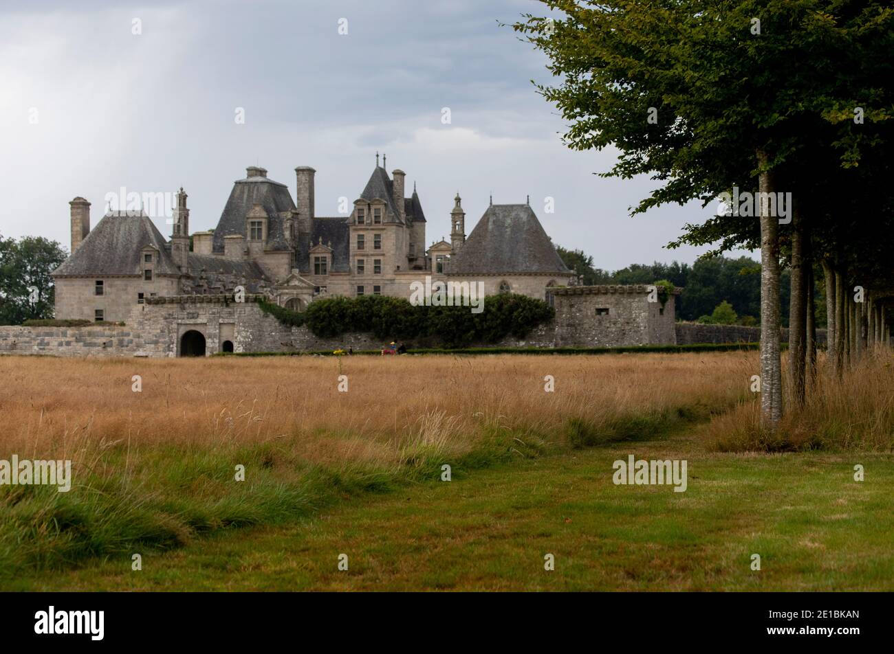 Kerjean castle hi-res stock photography and images - Alamy