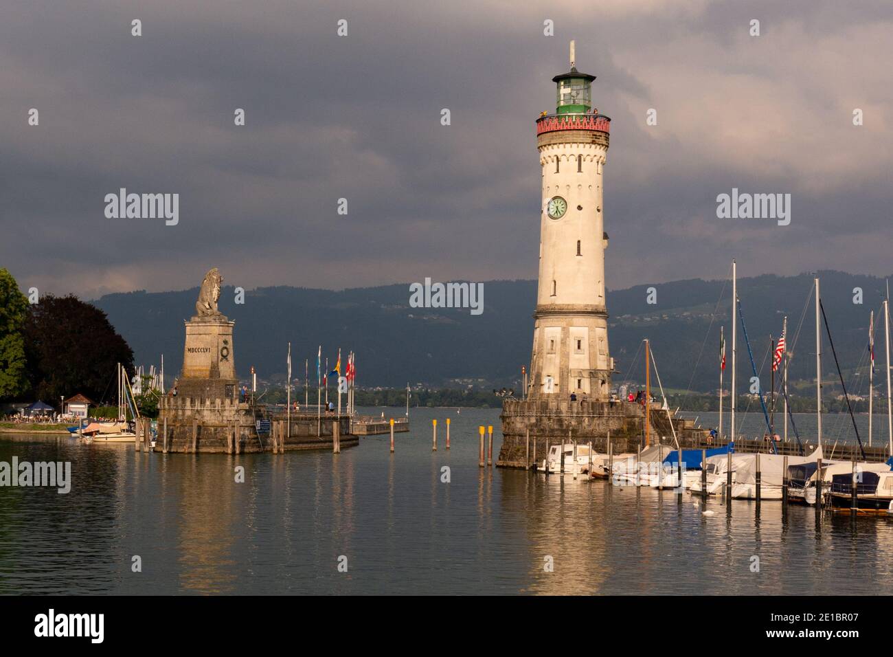 Lindau harbour entrance and lighthouse, Lake Constance, Germany Stock ...