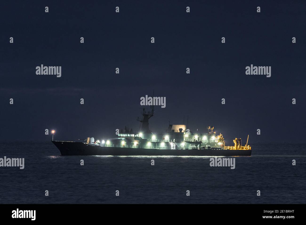 Warship vessel hi-res stock photography and images - Alamy