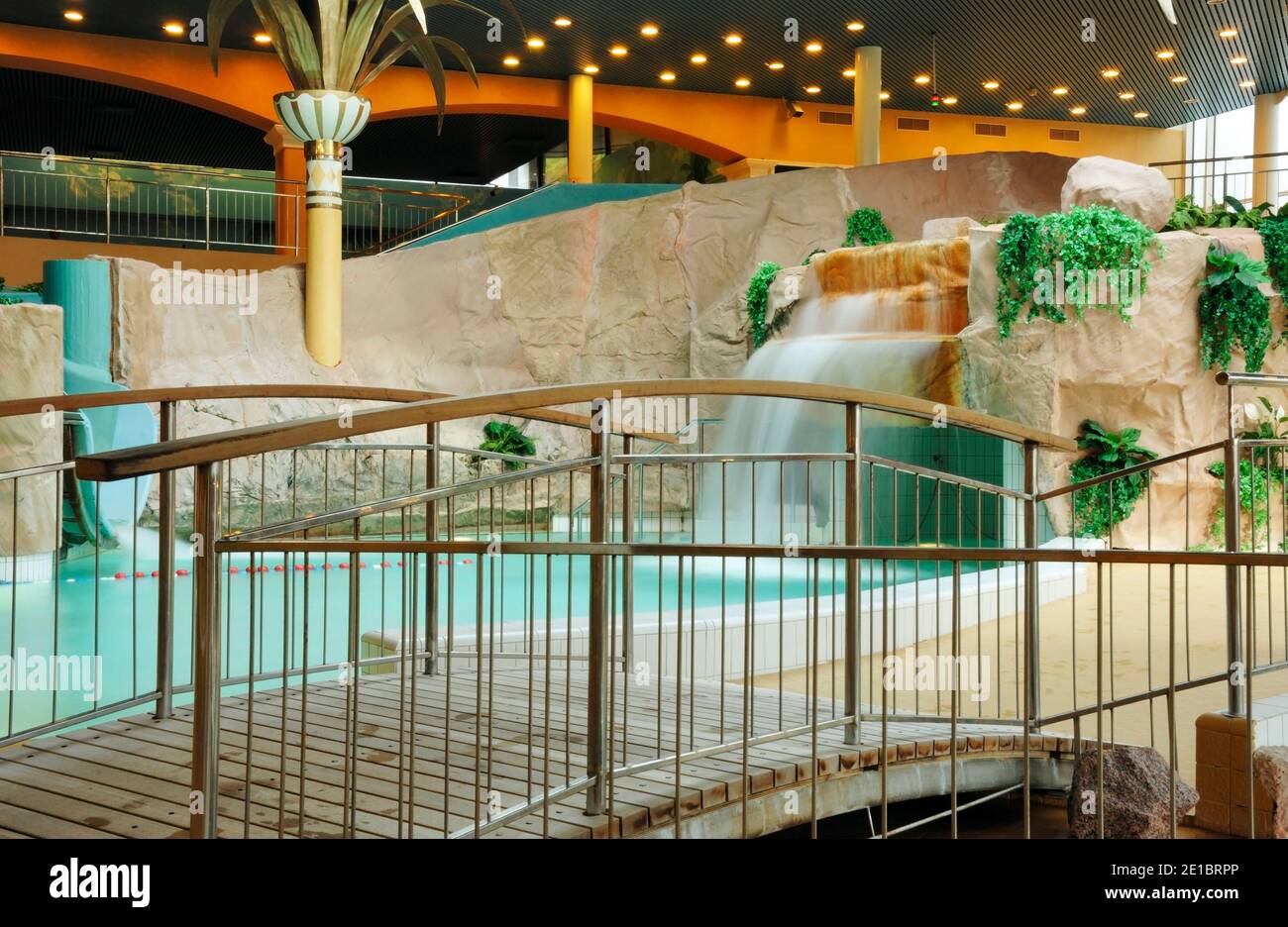 Hotel club bridge hi-res stock photography and images - Alamy