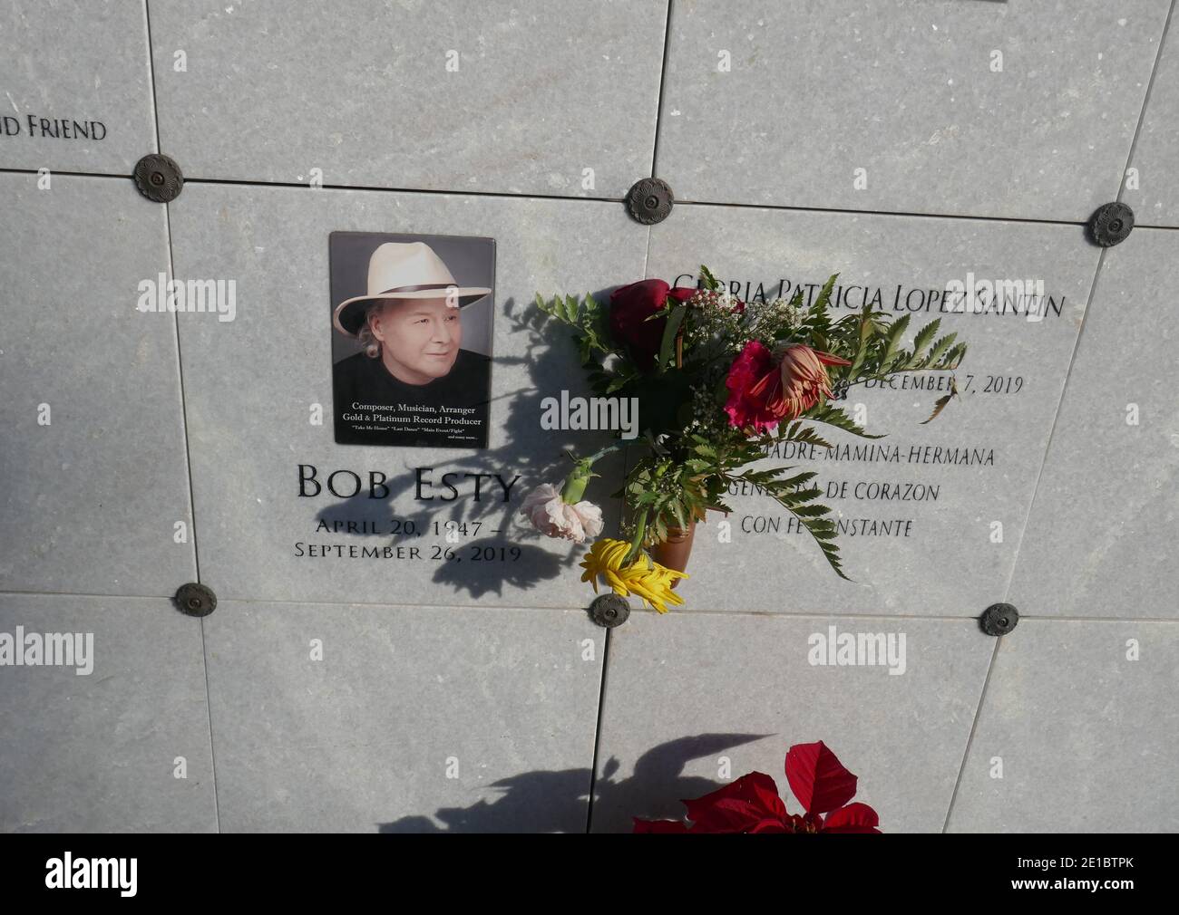 Barbra streisand donna summer hi-res stock photography and images - Alamy