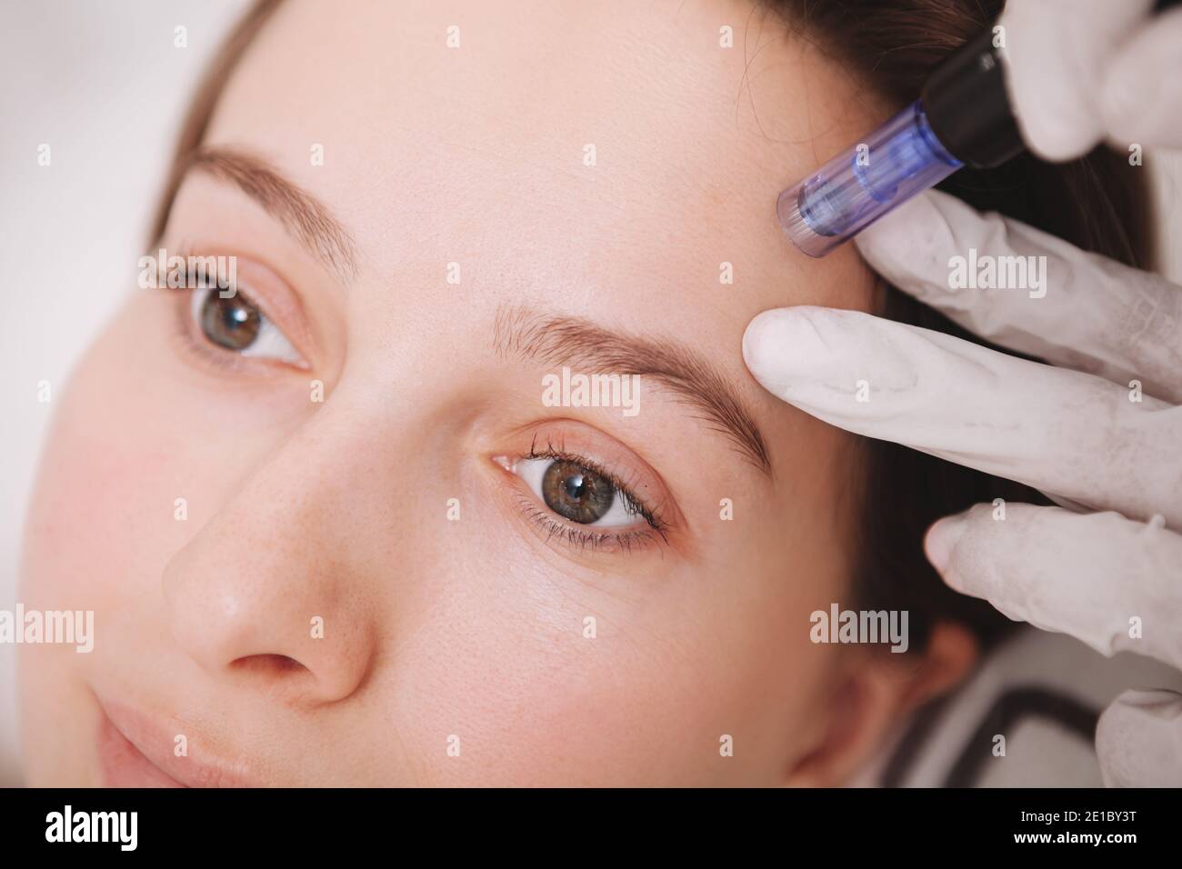 Microinjection hi-res stock photography and images - Alamy