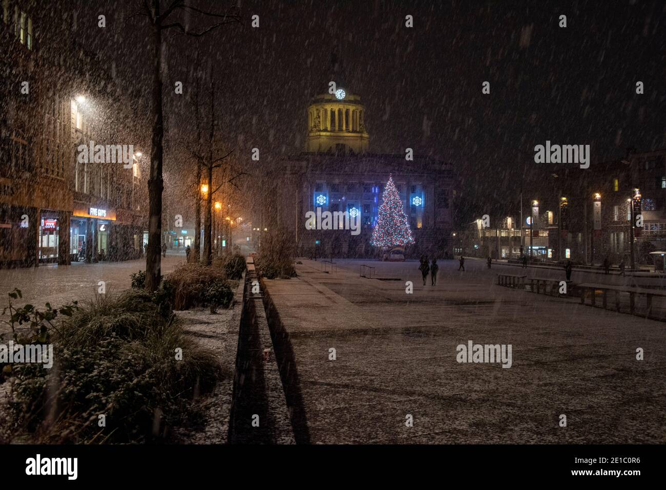 Snow shower in the Market Square, Nottingham City Centre ...
