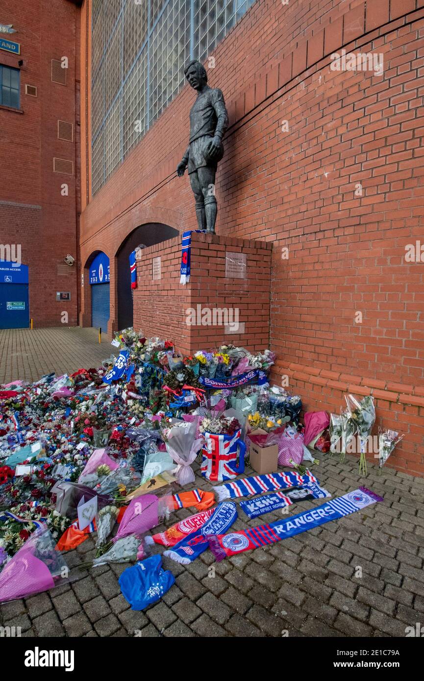 1971 ibrox disaster memorial hi-res stock photography and images - Alamy