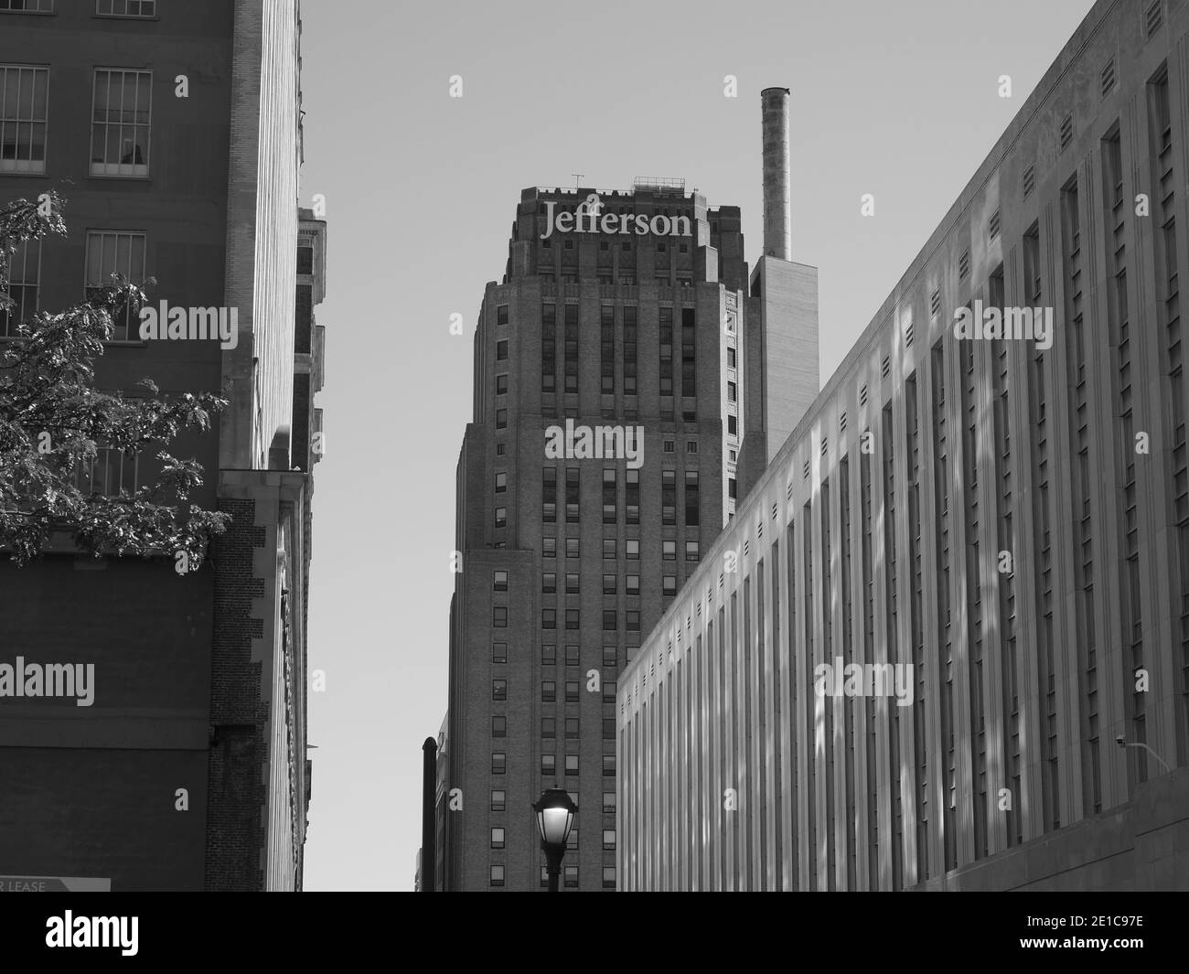 Monochrome image of The Edison Building in downtown Philadelphia Stock ...