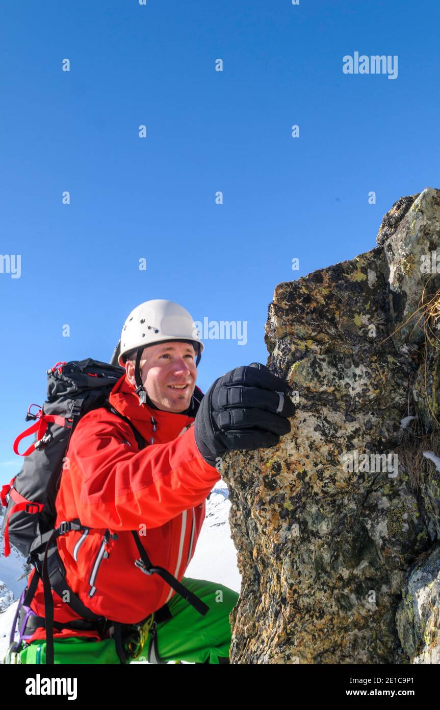 Alpinist silhouette hi-res stock photography and images - Alamy