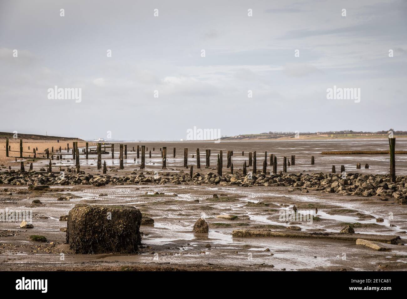 Old groynes hi-res stock photography and images - Alamy