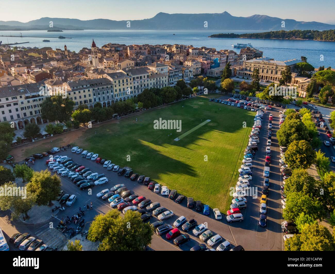 spianada square corfu Stock Photo - Alamy