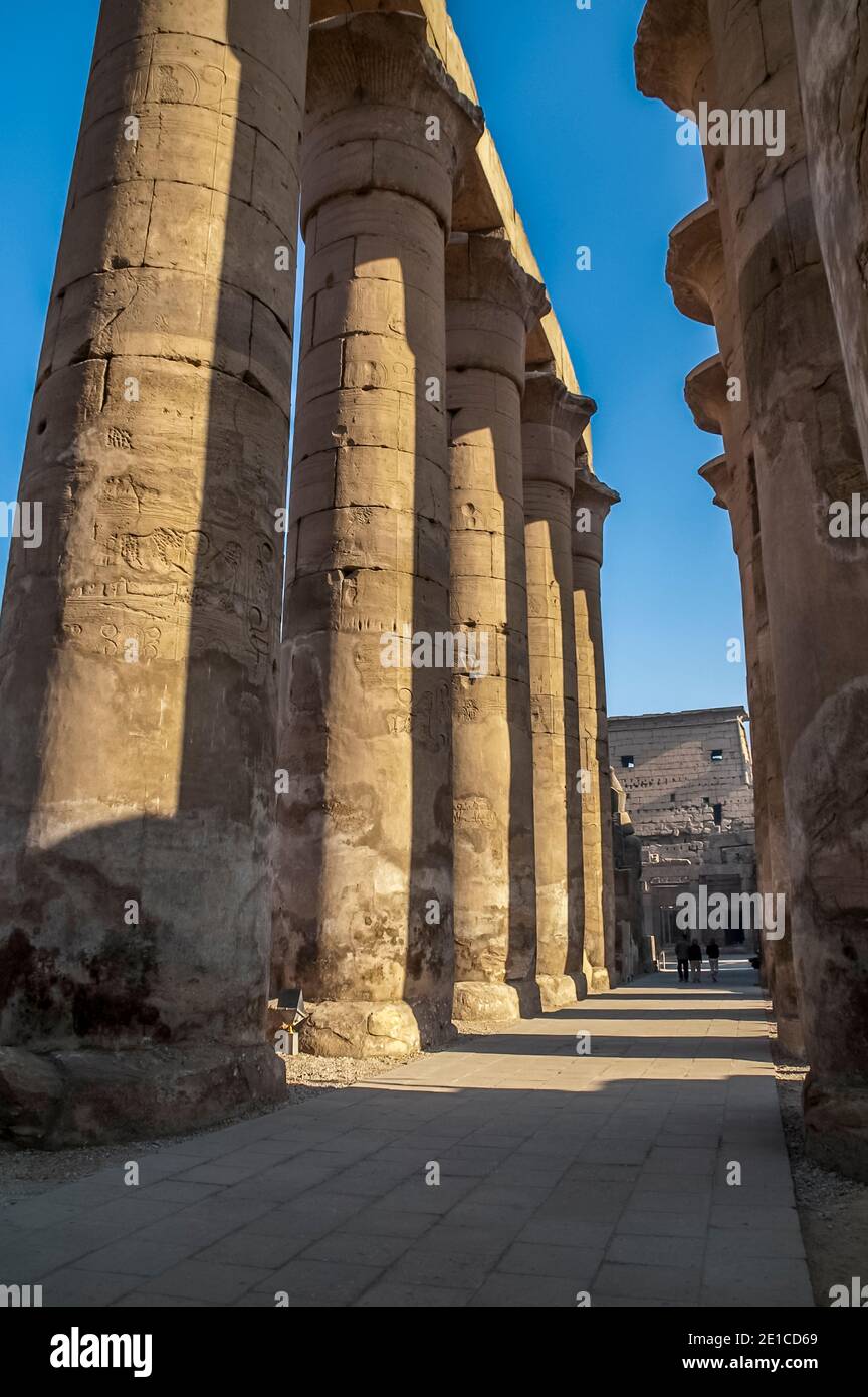 Great temple of abu simbel construction hi-res stock photography and ...