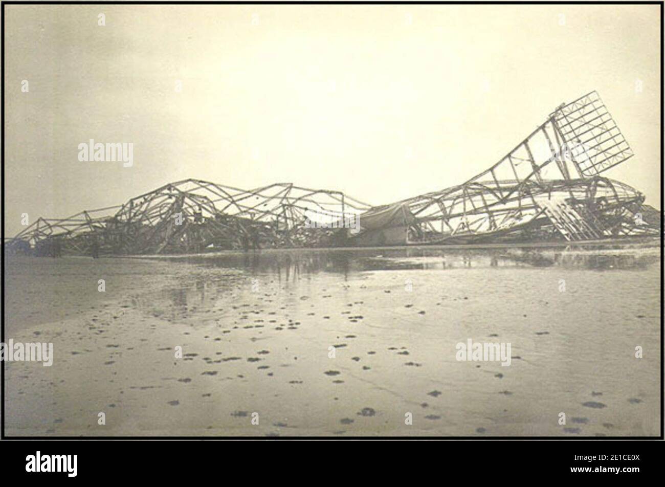 Crashed zeppelin hi-res stock photography and images - Alamy