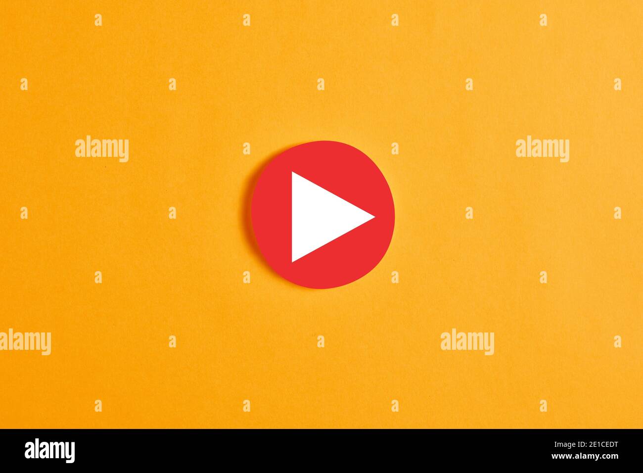 Play button icon hi-res stock photography and images - Alamy