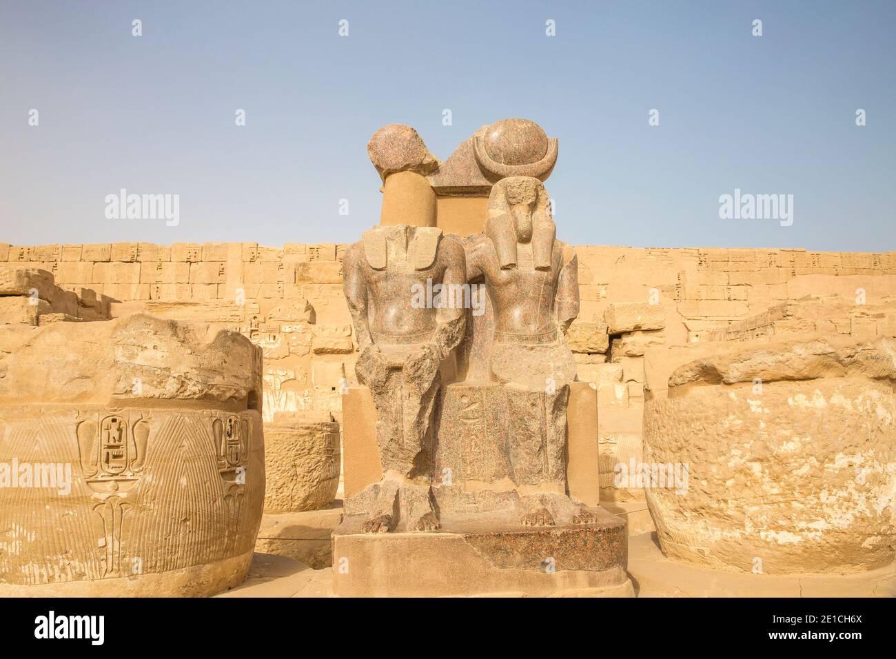Medinet habu great hypostyle hall hi-res stock photography and images ...