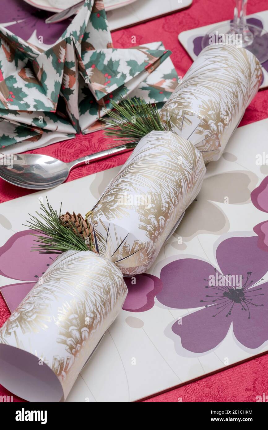 Cracker show hi-res stock photography and images - Alamy
