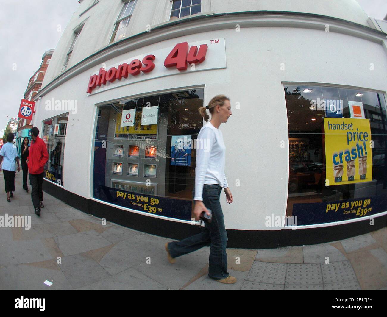 Mobile phone outlet hi-res stock photography and images - Alamy