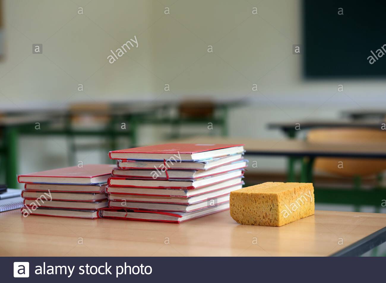 Schoolbooks table hi-res stock photography and images - Alamy