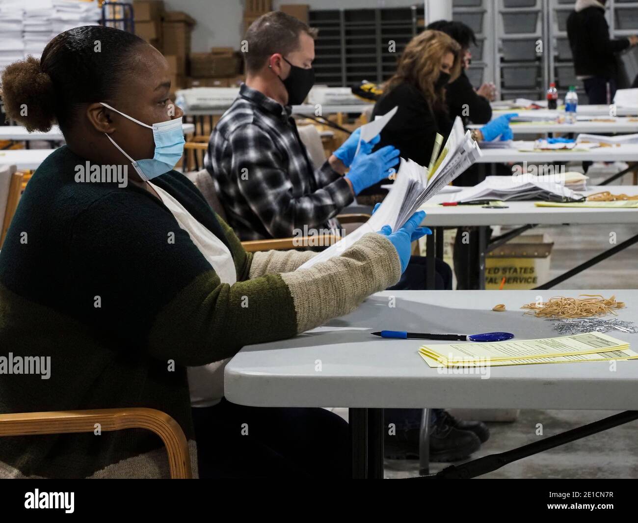 Ballot tabulation hi-res stock photography and images - Alamy