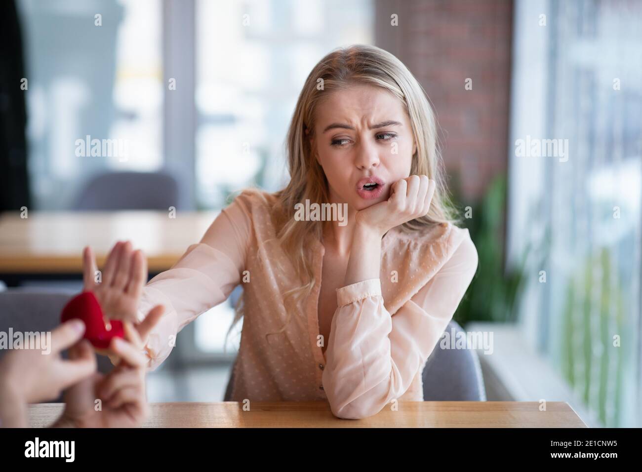 Lady accepting proposal marry hi-res stock photography and images - Alamy
