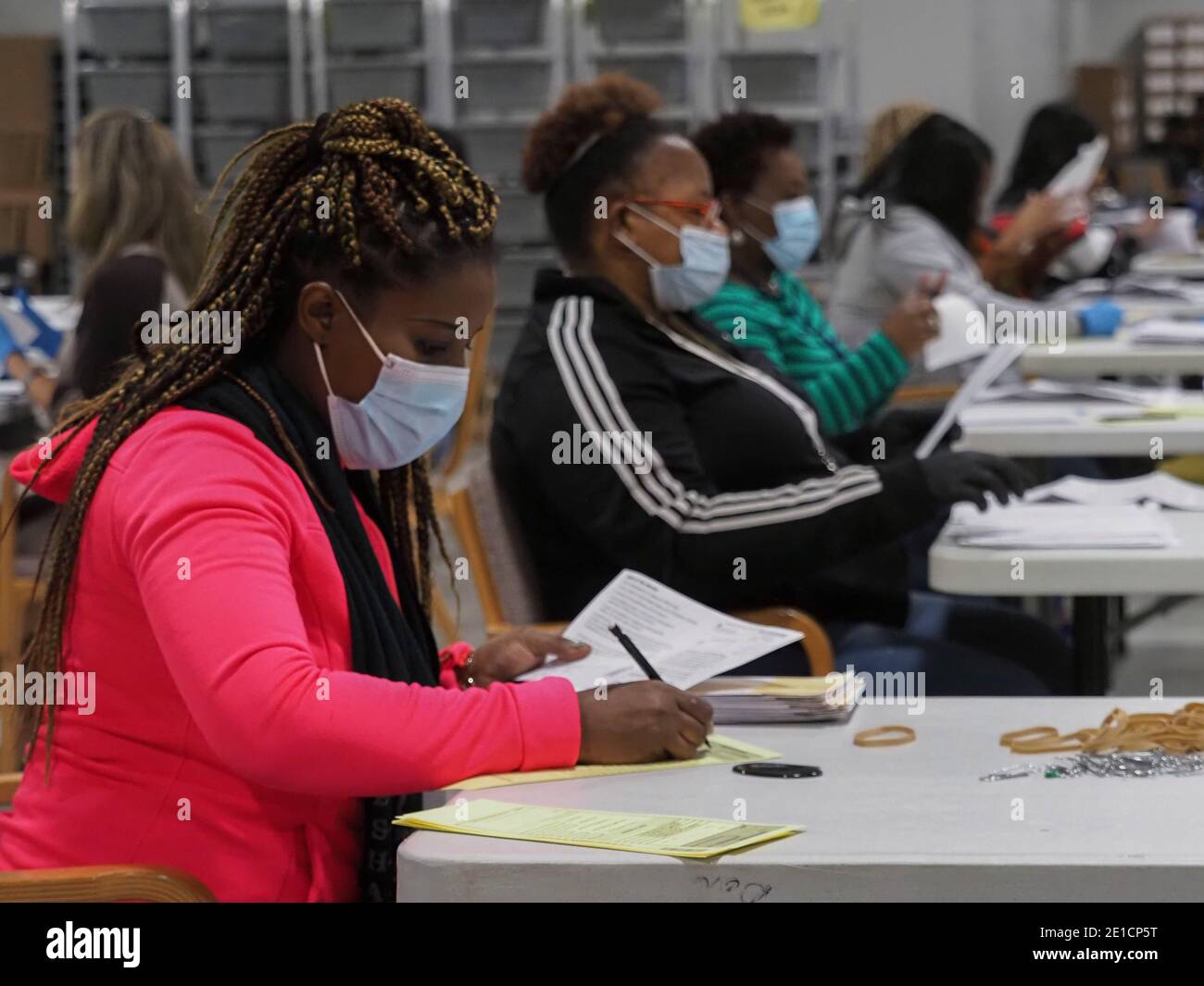 Georgia voter registration hi-res stock photography and images - Alamy