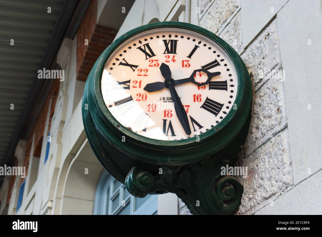 Train station clock Stock Photo - Alamy