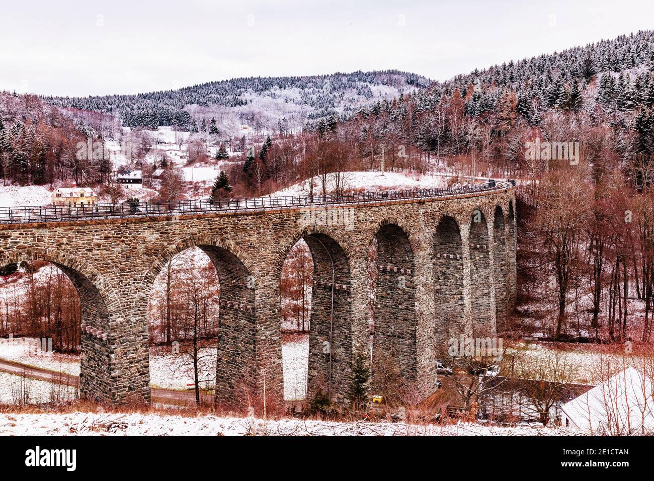 Stone railway bridge hi-res stock photography and images - Alamy