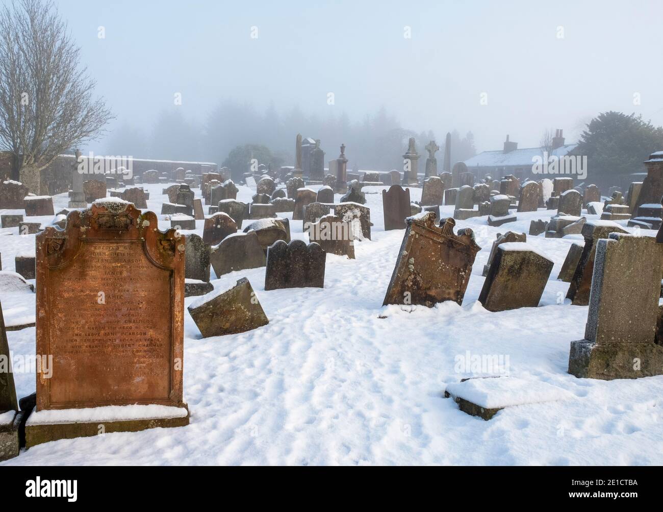 Old graveyard uk hi-res stock photography and images - Alamy