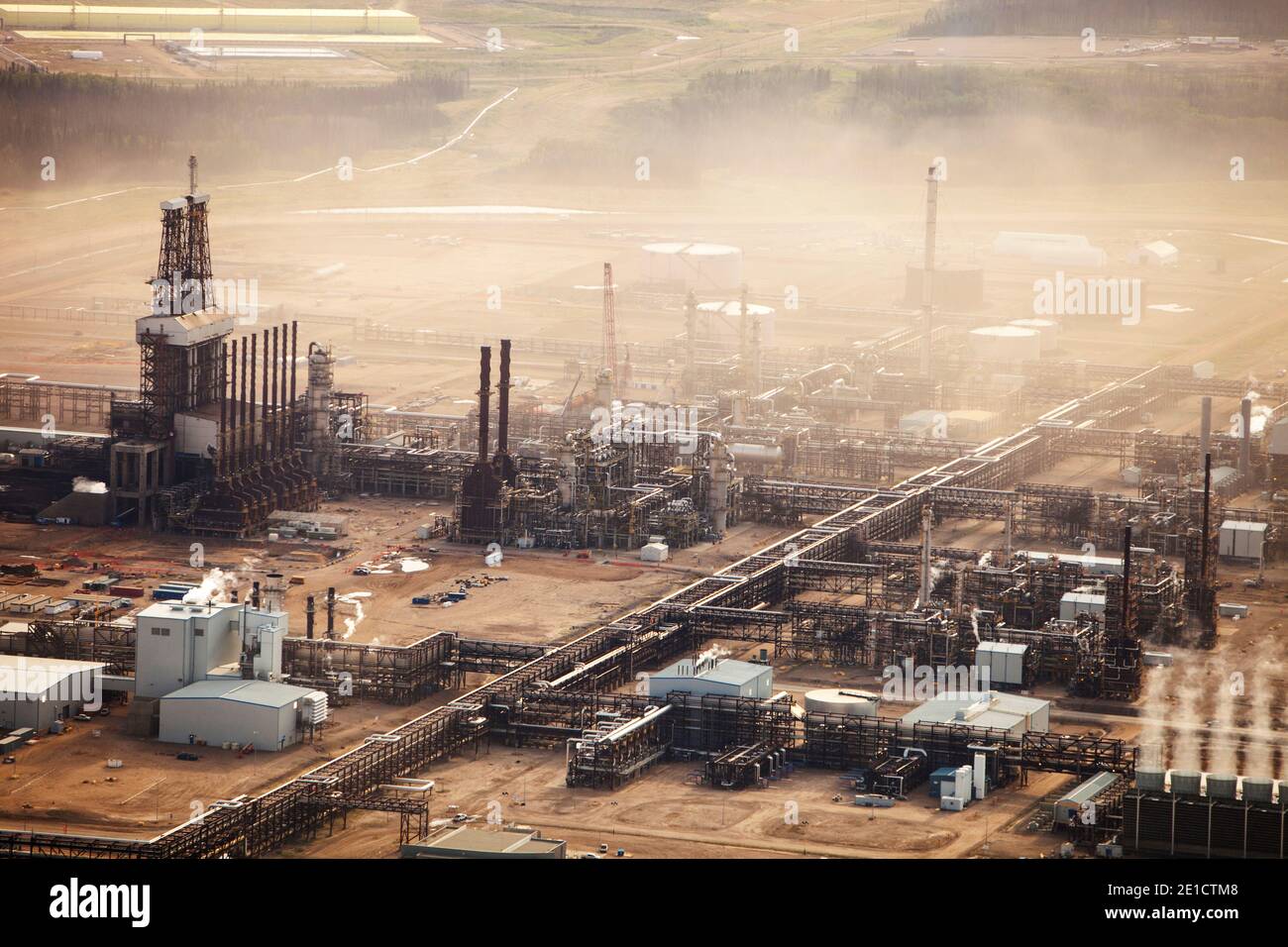 Syncrude oil sands upgrader hi-res stock photography and images - Alamy