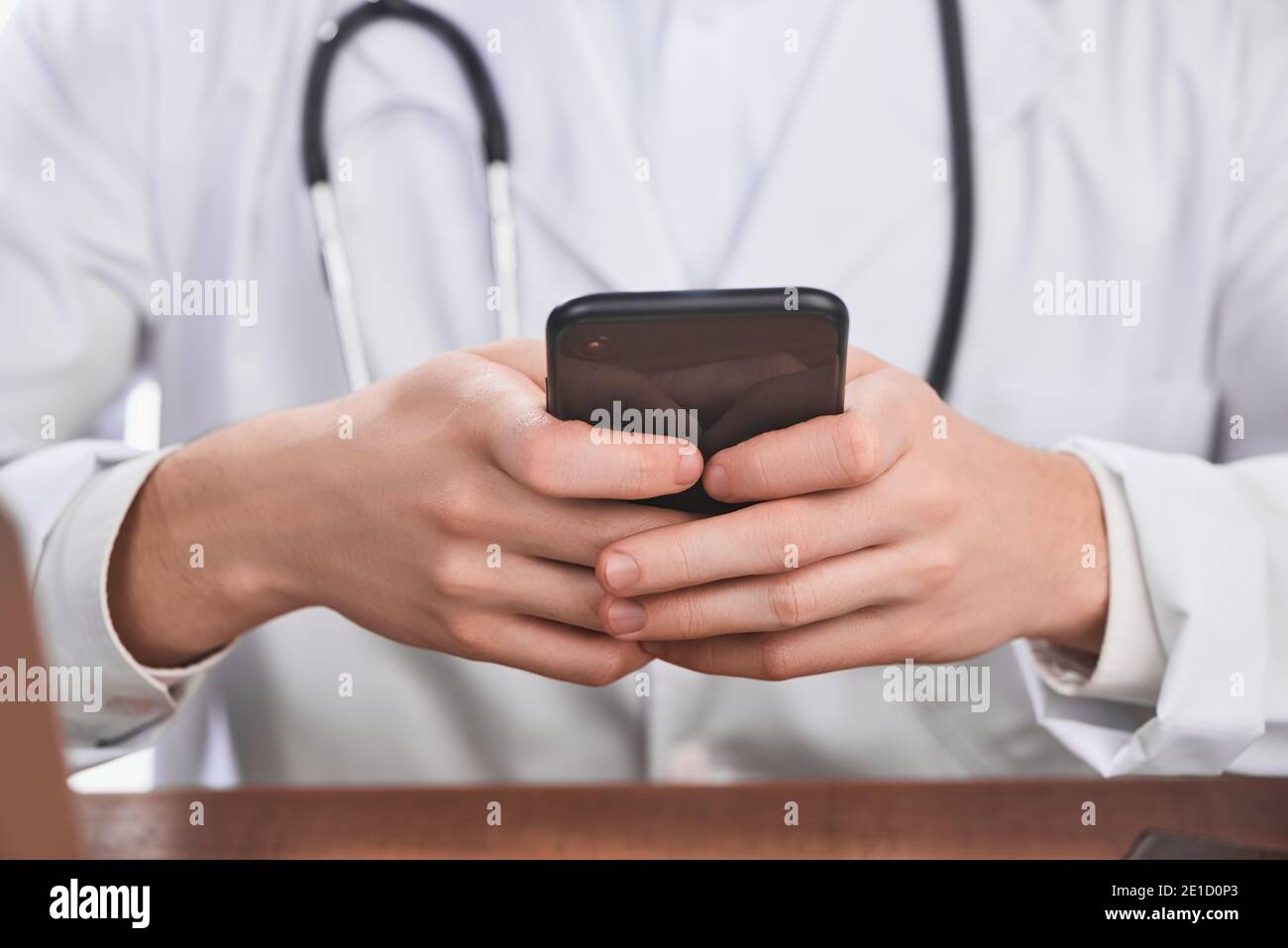 Cell phone medical record hi-res stock photography and images - Alamy