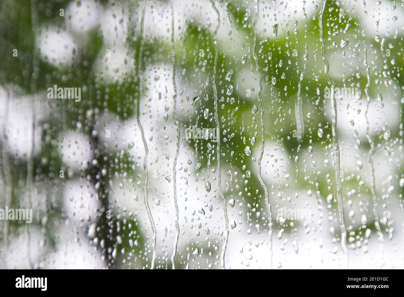 Glass with raindrops hi-res stock photography and images - Alamy