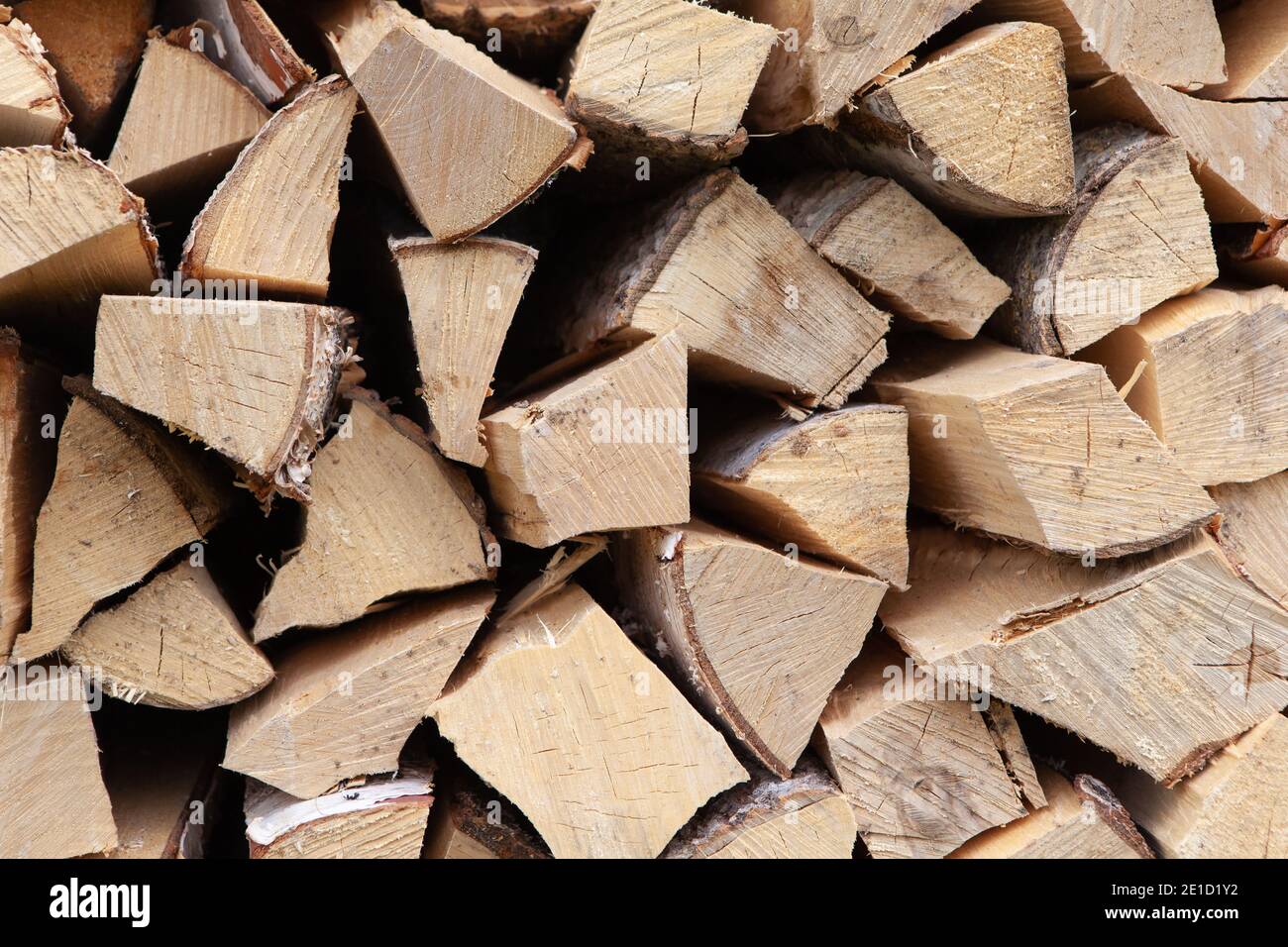 Timber wood uncut hi-res stock photography and images - Alamy