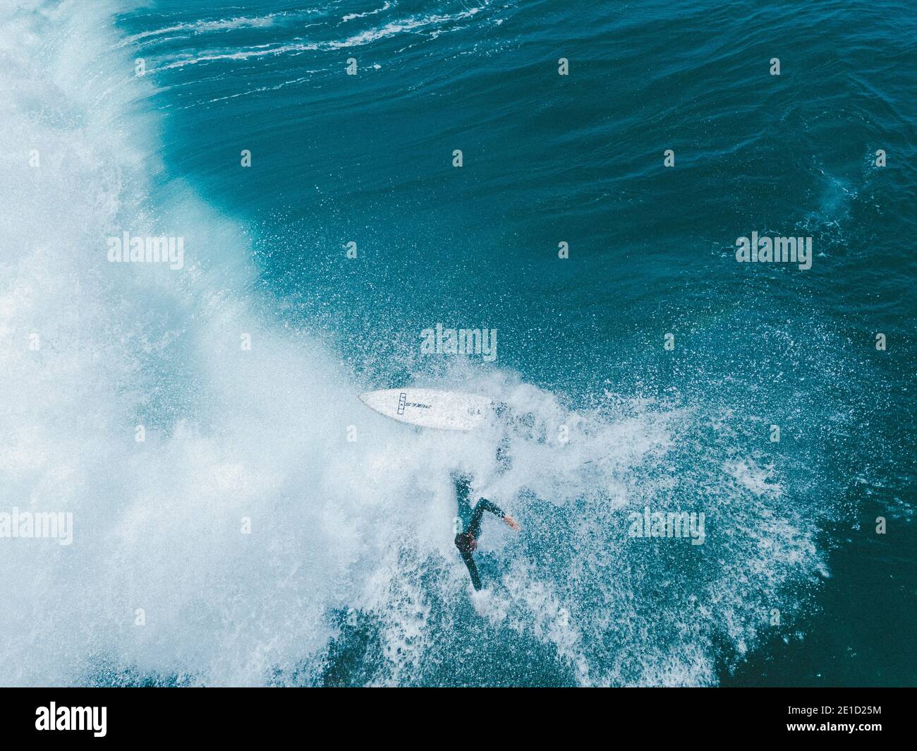 Surfer falling hi-res stock photography and images - Alamy