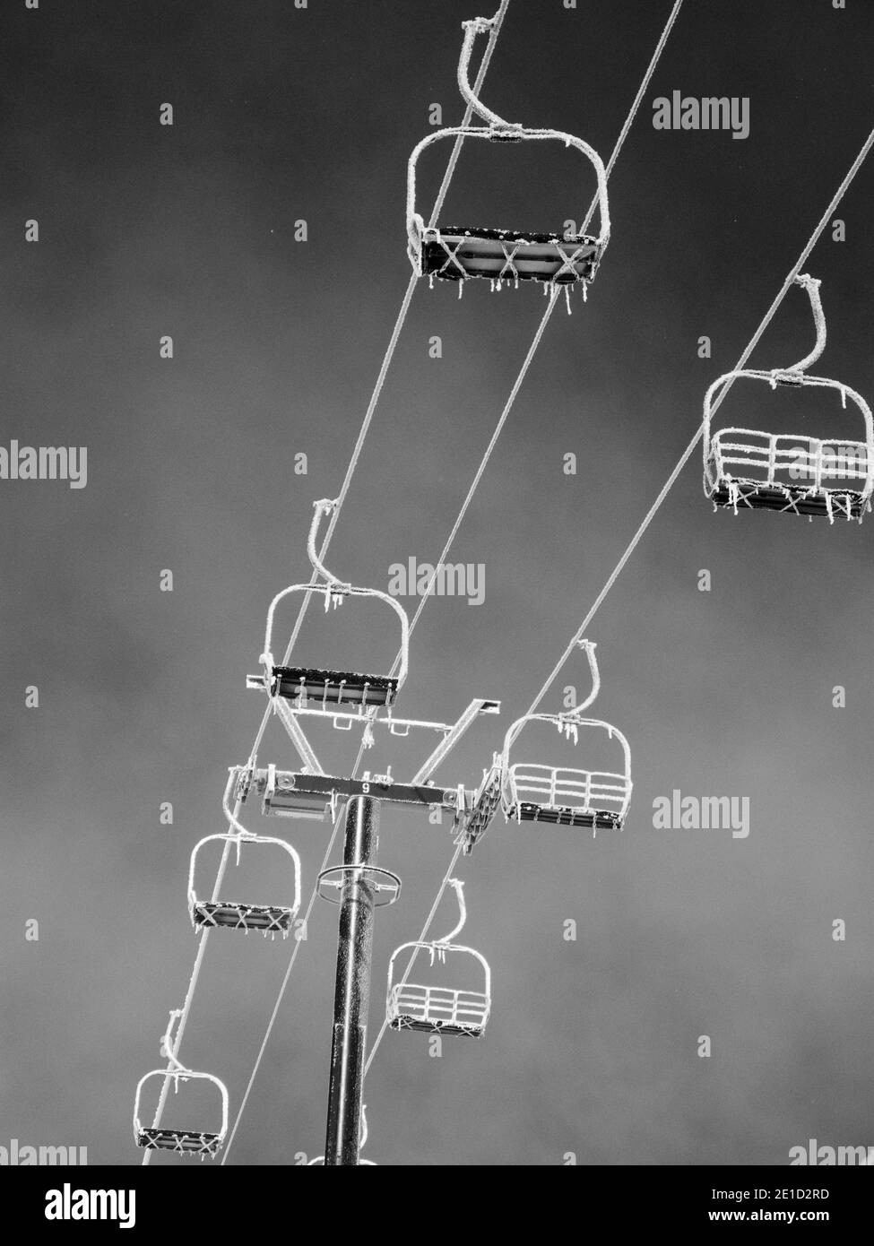 Valley lift Black and White Stock Photos & Images - Alamy