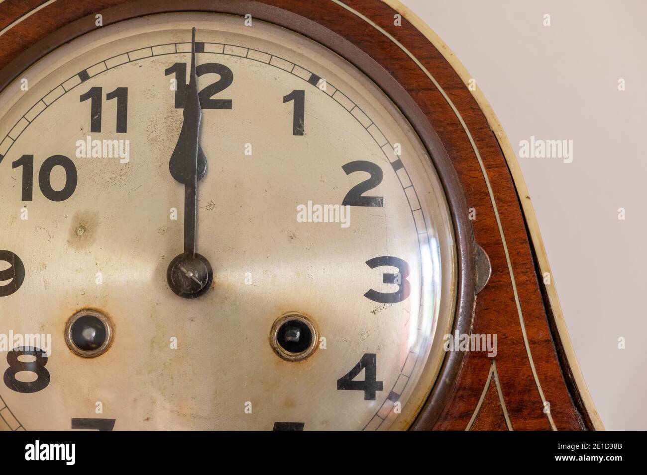 Clock face showing midnight midday hi-res stock photography and images ...