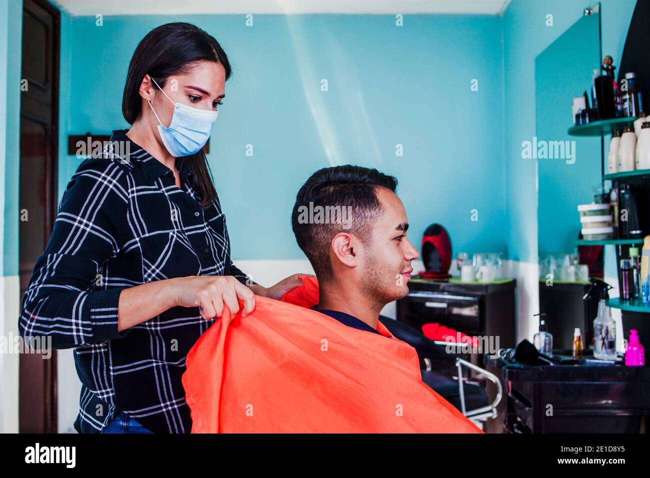 Measures hair hi-res stock photography and images - Alamy