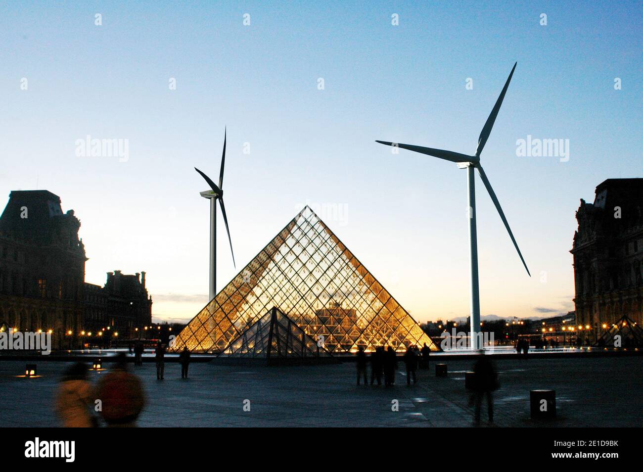 How Paris would look like with aeolian wind turbines everywhere? Photo ...