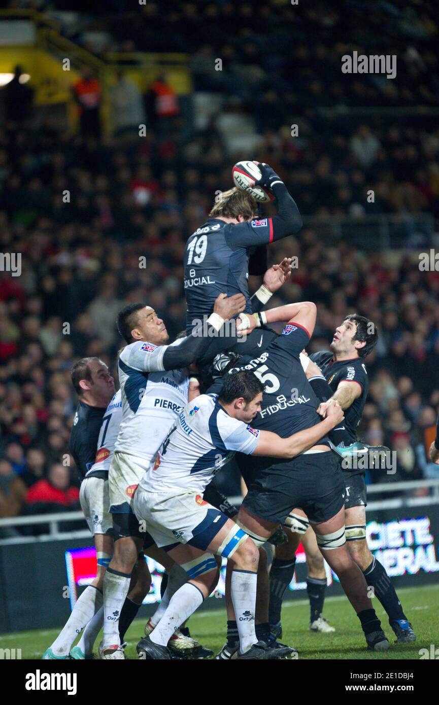 Line out during the French Top 14 Rugby Union match, Stade Toulousain ...